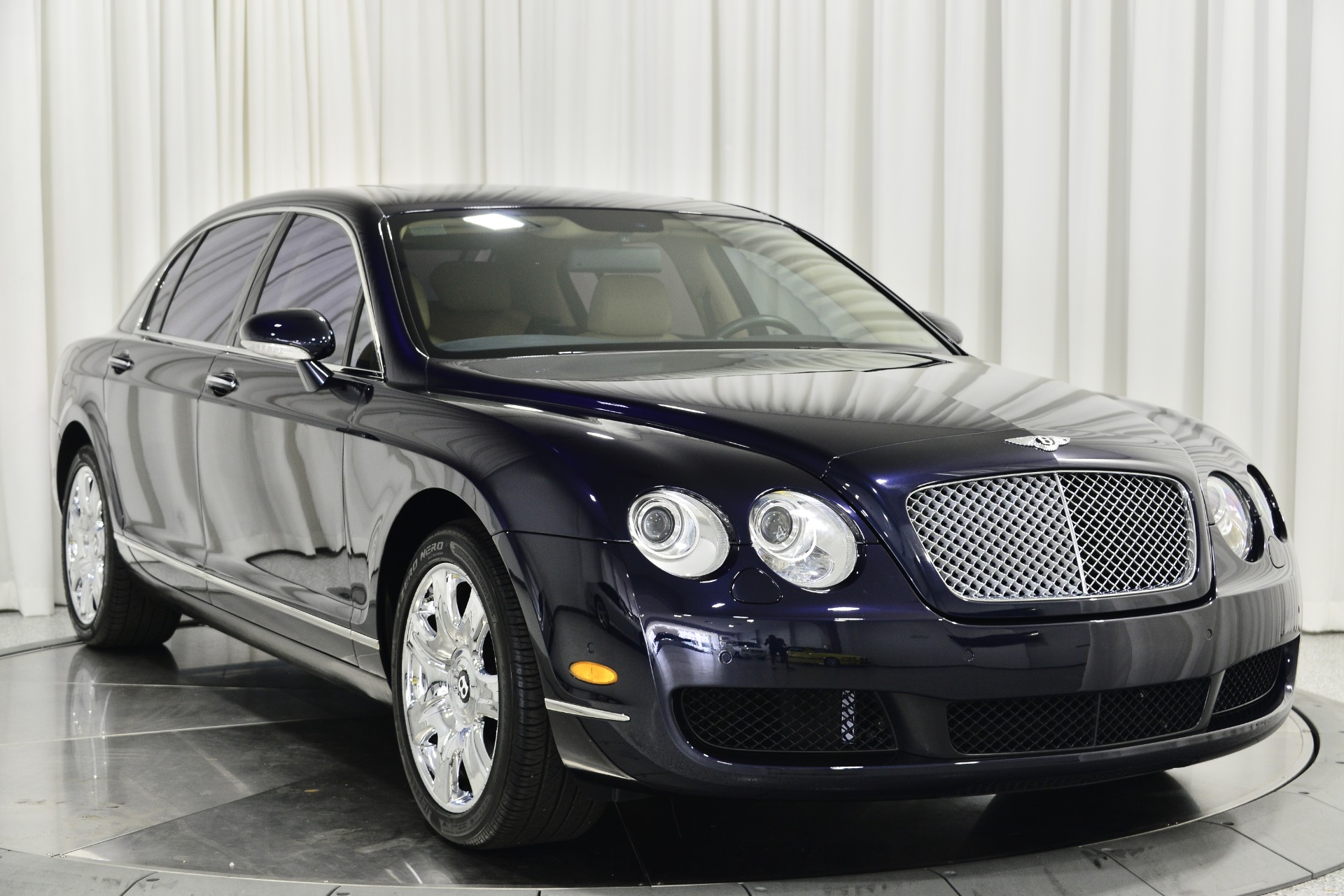 Inside 2007 Bentley Flying Spur