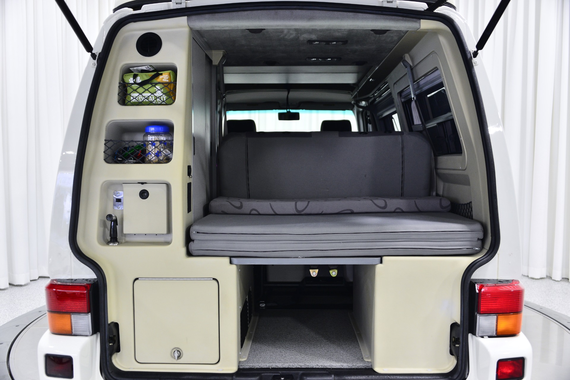 Volkswagen Eurovan Inside 1999 Volkswagen EuroVan Winnebago Camper For