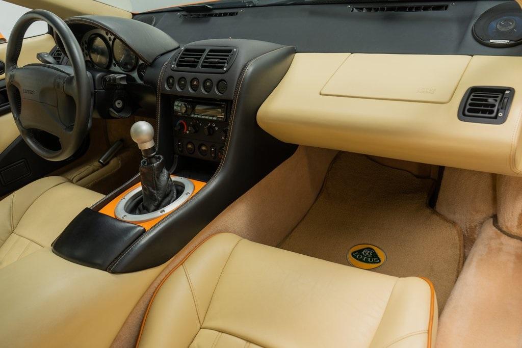 Interior Lotus Esprit V8