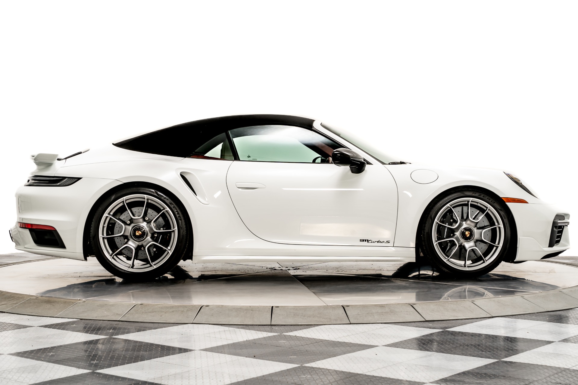 White Porsche 911 Turbo