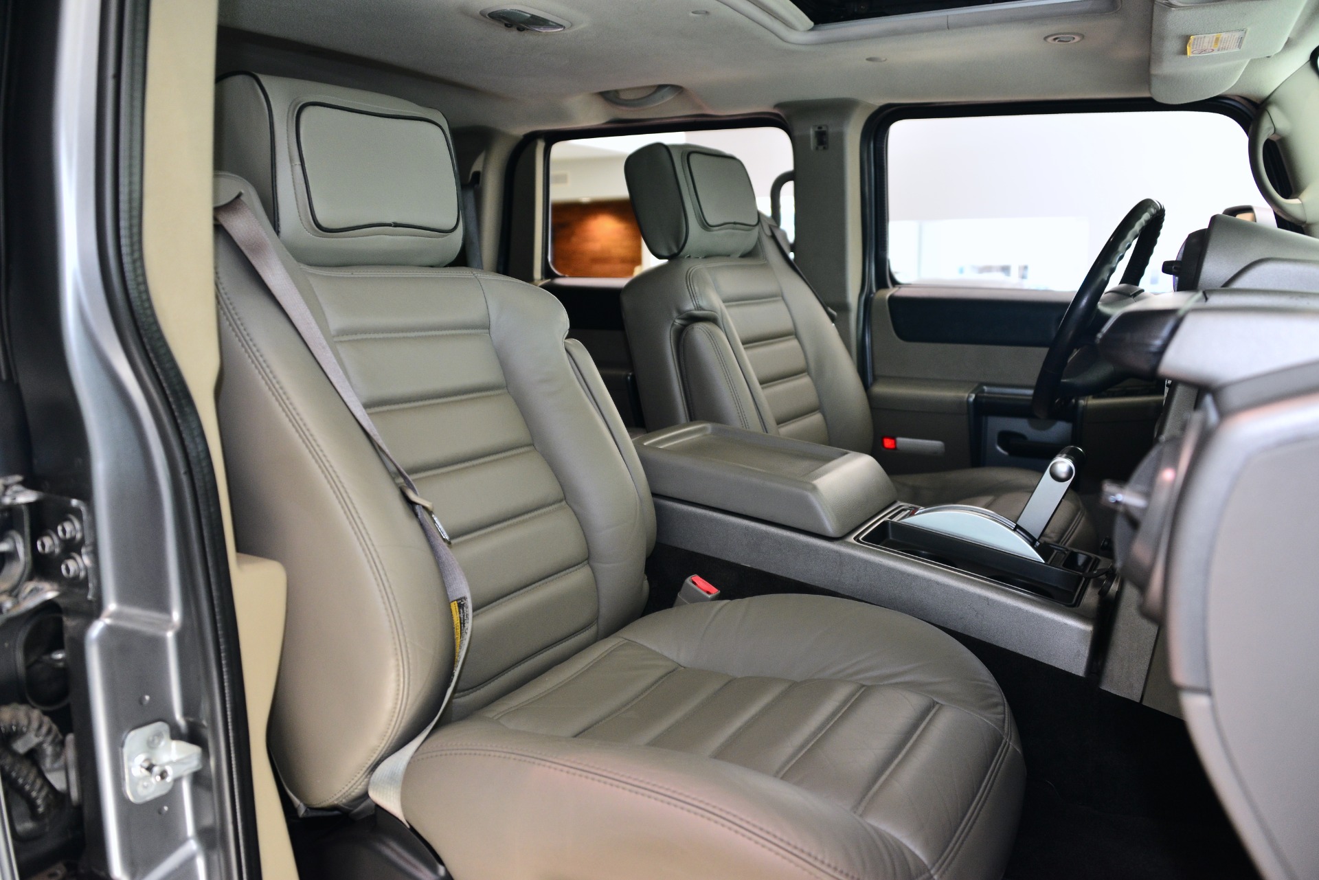 2022 Hummer H2 Interior