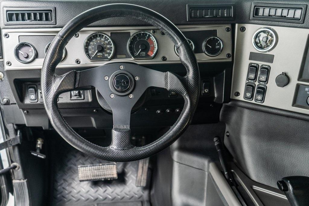 2006 Hummer H1 Alpha Interior