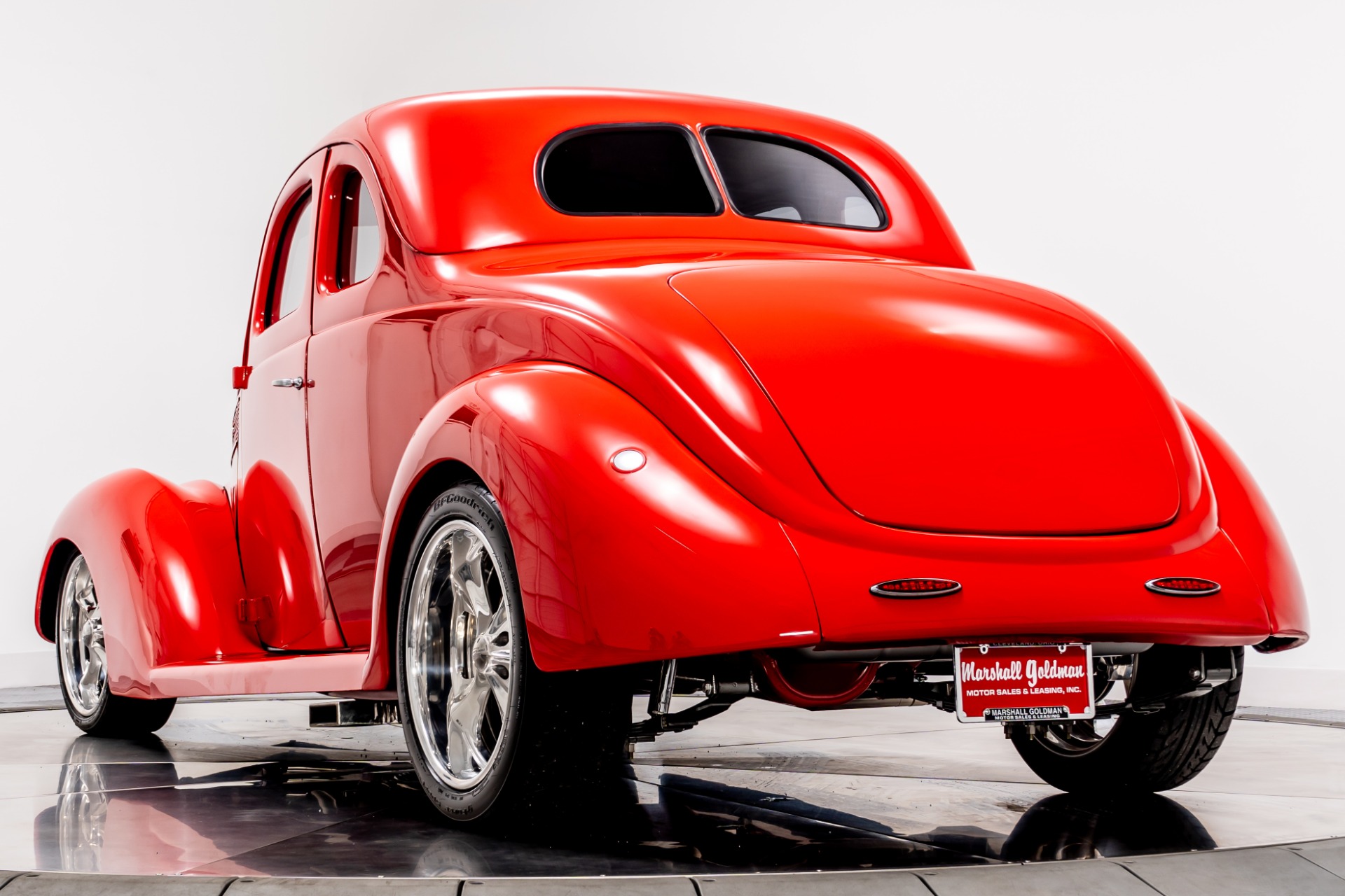 1937 Ford Coupe Hot Rod